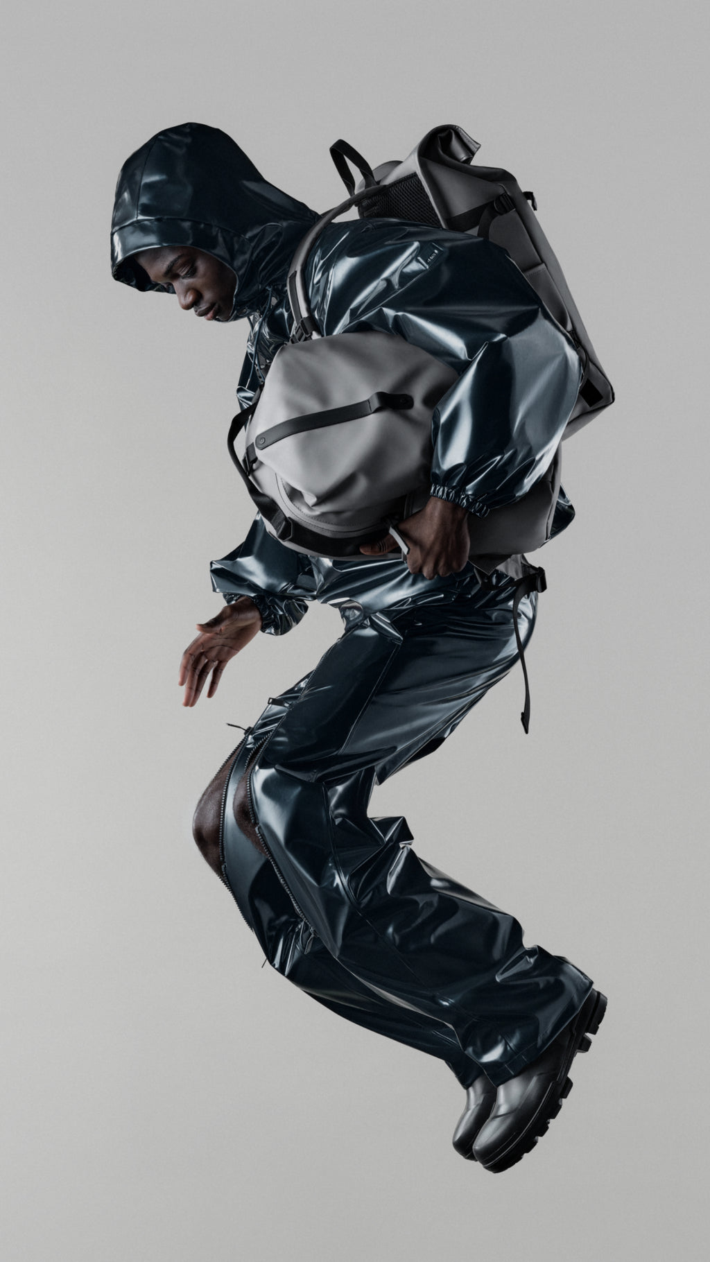 Rains | Ropa y bolsas impermeables | Marca de estilo de vida