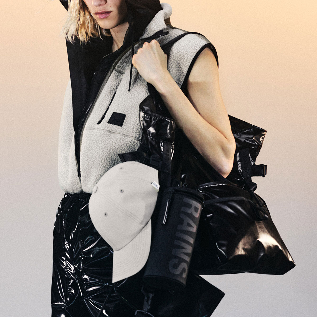 Rains | Ropa y bolsas impermeables | Marca de estilo de vida